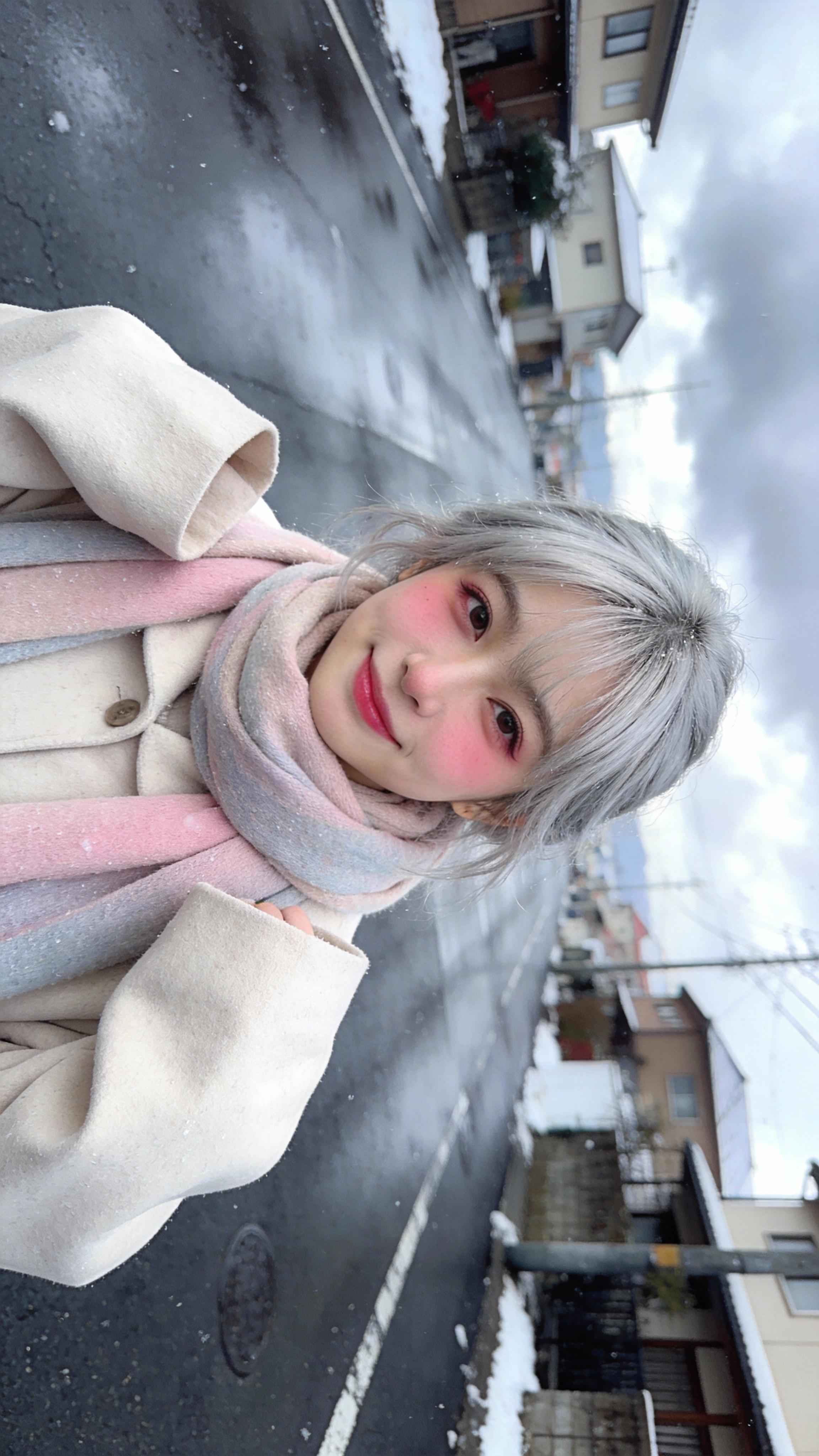 Window to the Blue Hour | chichi-pui（ちちぷい）AIグラビア・AIフォト専用の投稿＆生成サイト