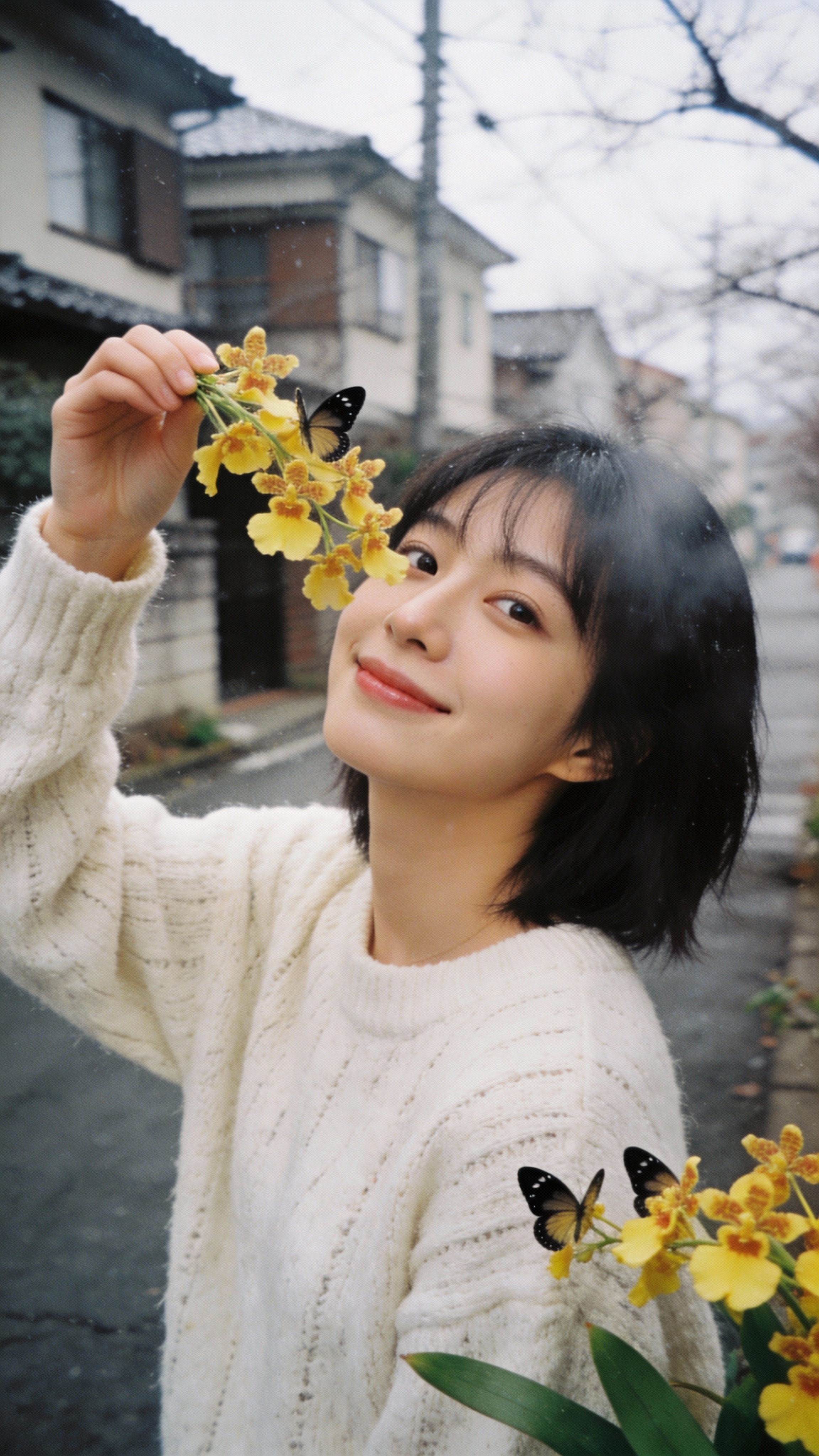 Gold Petals, Ebony Wings | chichi-pui（ちちぷい）AIグラビア・AIフォト専用の投稿＆生成サイト